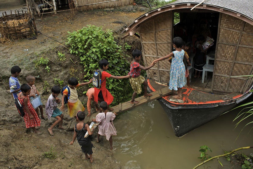 Bangladesh's Ultra-Cool Floating Schools Kids News Article